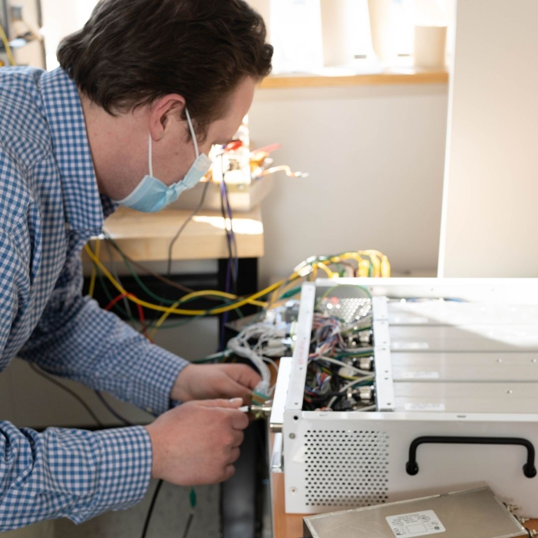 Power Distribution Components Infographic | What is a PDU?